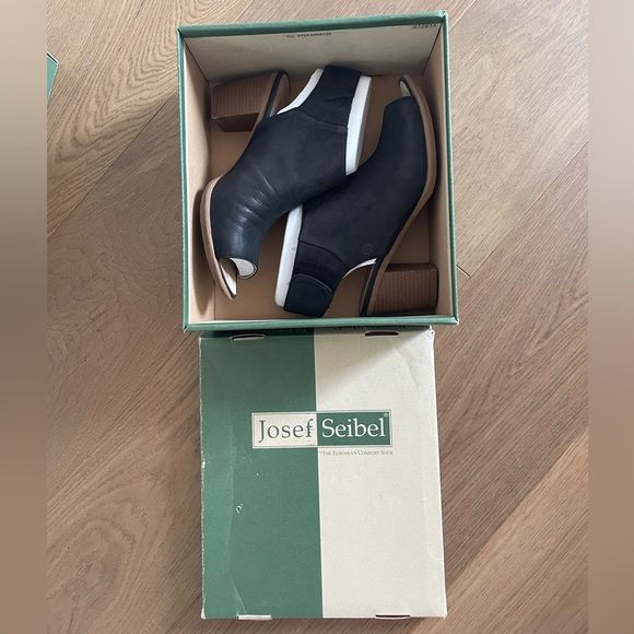 Josef Seibel | Shoes | Josef Seibel Nesty Oil Schwarz Block Sandals ...